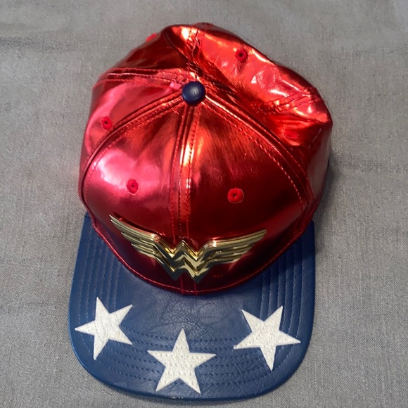 DC Comics | Accessories | Dc Marvel One Size Fits All Wonder Woman Cap ...